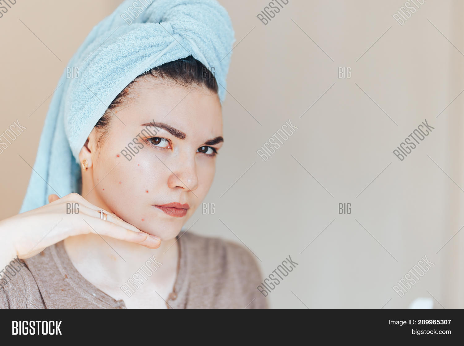 Scowling Girl Shock Image & Photo (Free Trial) | Bigstock