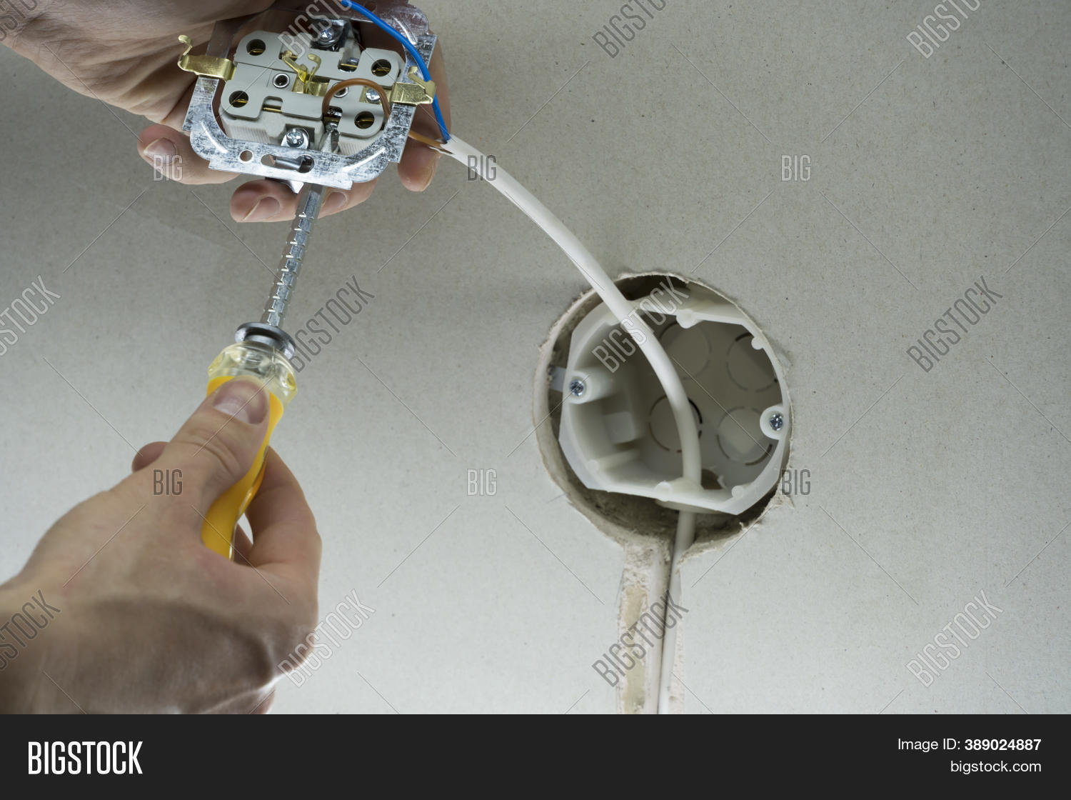 Electrician Connects Image & Photo (Free Trial) | Bigstock