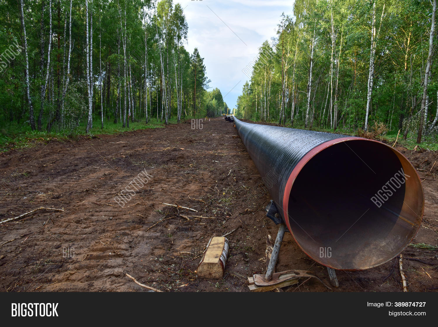 Natural Gas Pipeline Image & Photo (Free Trial) | Bigstock