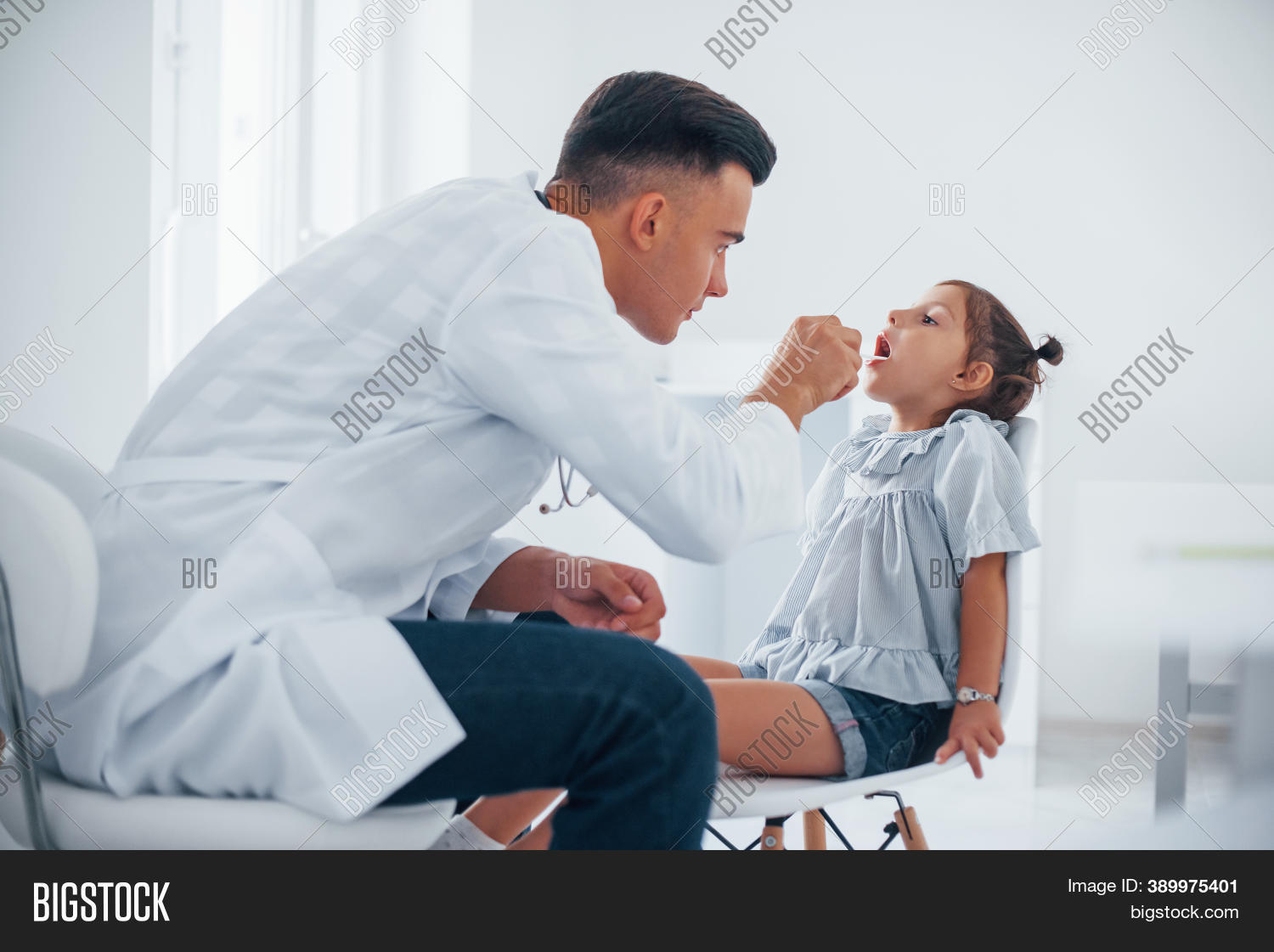 Uses Tonsil Check Image & Photo (Free Trial) | Bigstock