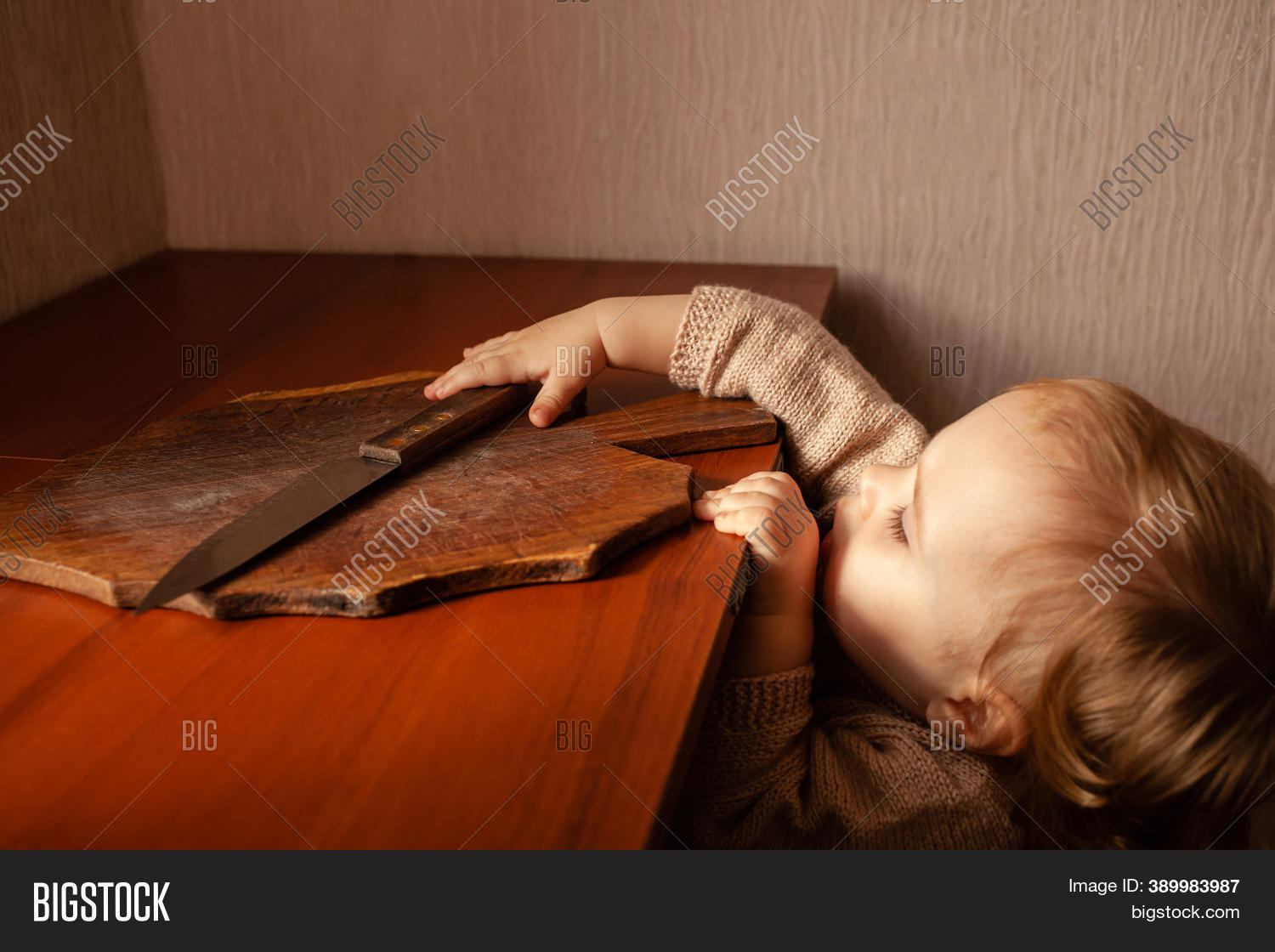 Child Pulls Knife Image & Photo (Free Trial) | Bigstock