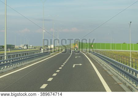 Road Markings Right Image & Photo (Free Trial) | Bigstock