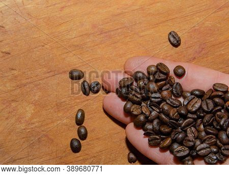 Hands Holding Scoop Image & Photo (Free Trial) | Bigstock