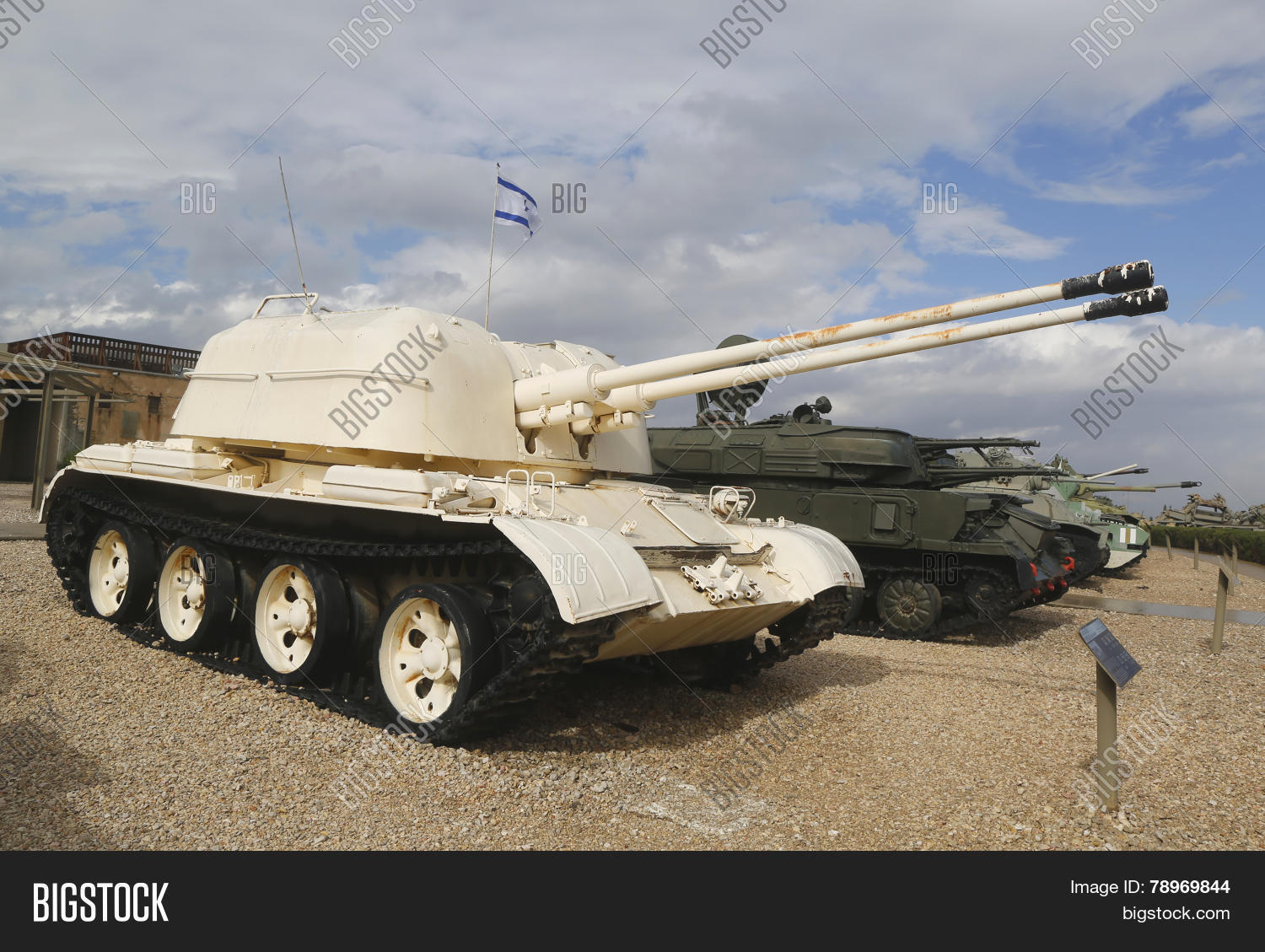 Russian Made ZSU-57x2 Image & Photo (Free Trial) | Bigstock