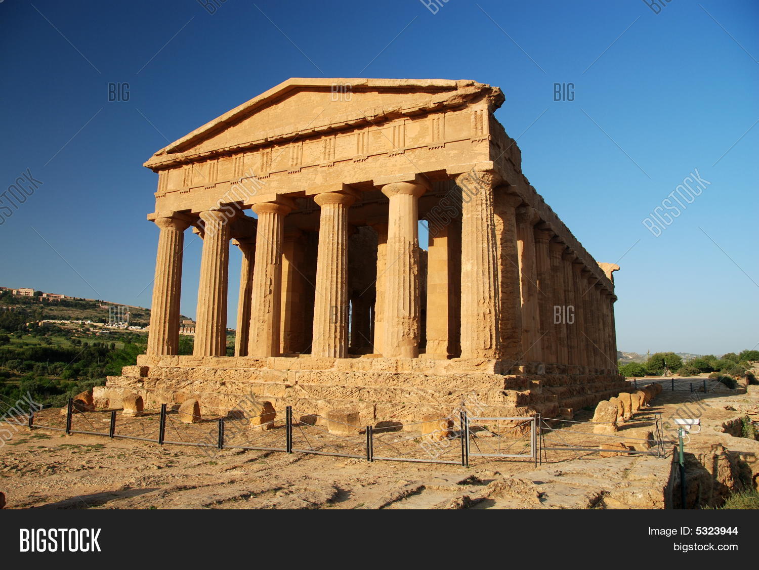 Front Ancient Greek Temple Image & Photo | Bigstock