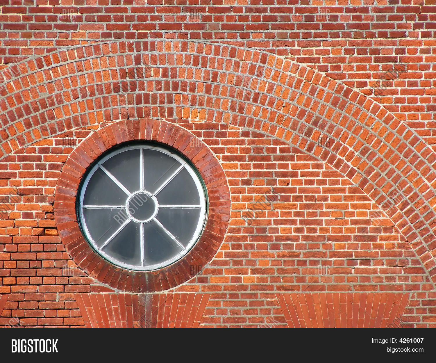 Round Victorian Window Red Brick Image & Photo | Bigstock