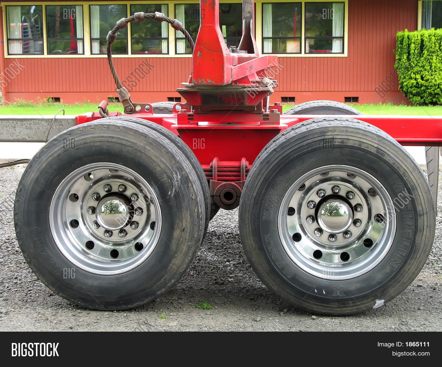 18 Wheeler Tires Wheels Image & Photo | Bigstock