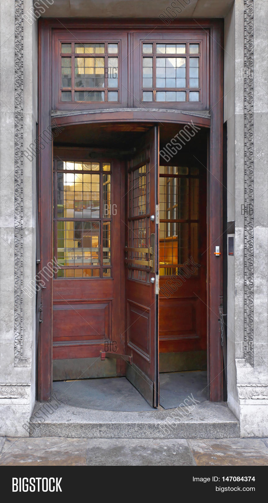 Old Wooden Revolving Rotary Door Building Entrance Stock Photo & Stock ...