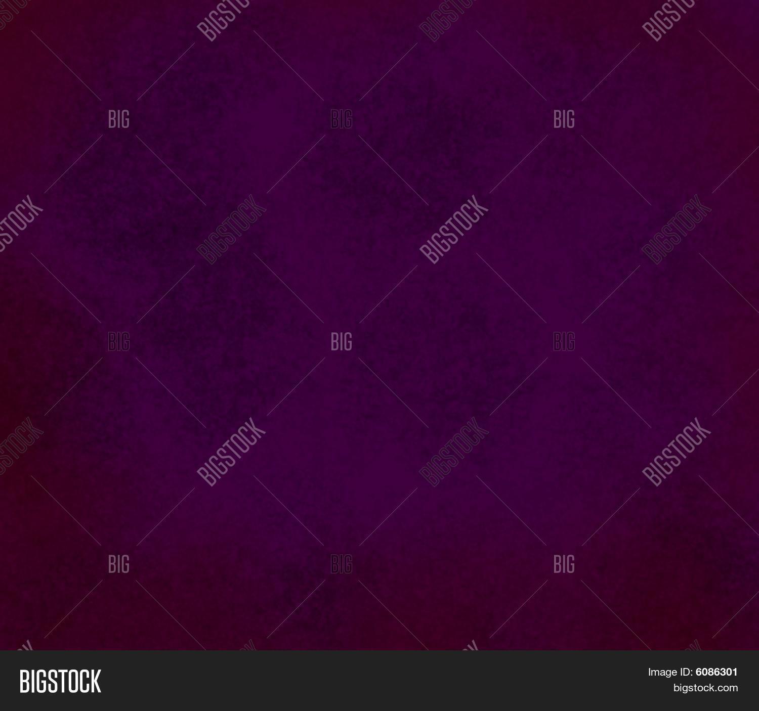 background of vibrant purple faded edges Stock Photo & Stock Images ...